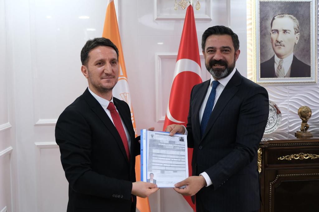 Hamza Arslan, Ak Parti’nin milletvekili aday adayı olarak başvurusunu yaptı